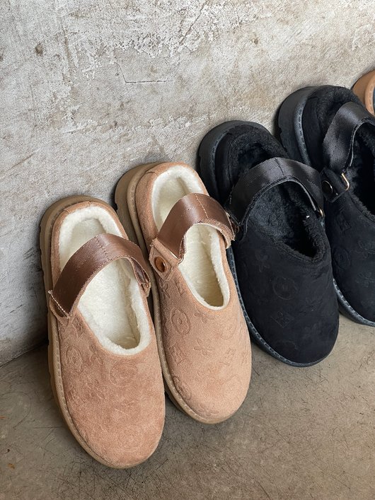 Discover the Latest Women's Clothing, Fashion and Shoes at iKrush