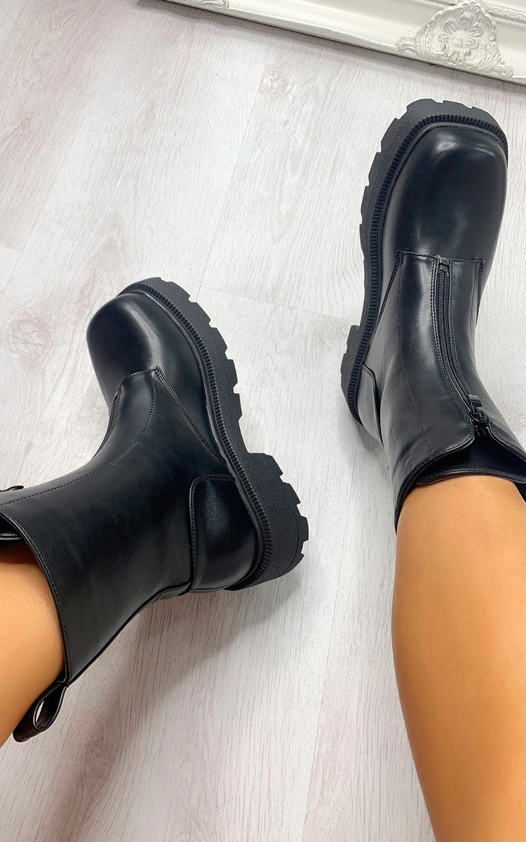 Black pu Jade Zip Up Mega Chunky Boots | ikrush
